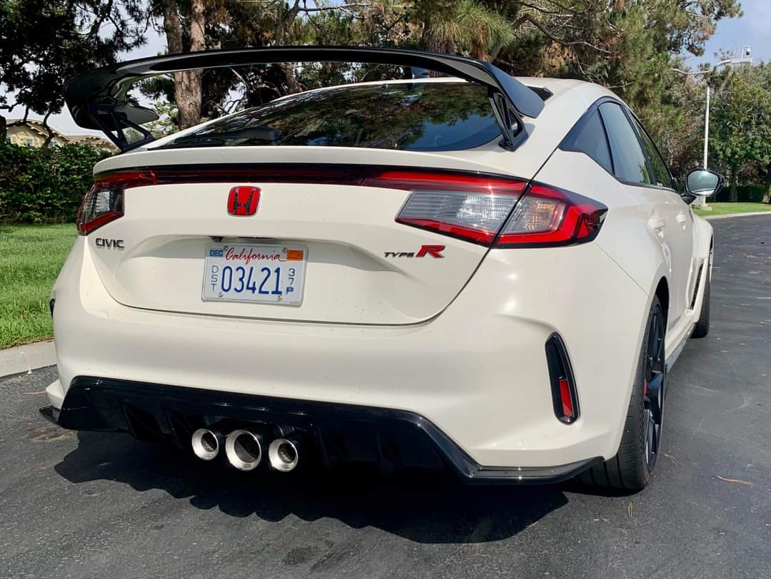 FL5 and FK8 Civic Type R Comparison Side-by-Side Look | CivicXI - 11th Gen Civic Type R (FL5 ...