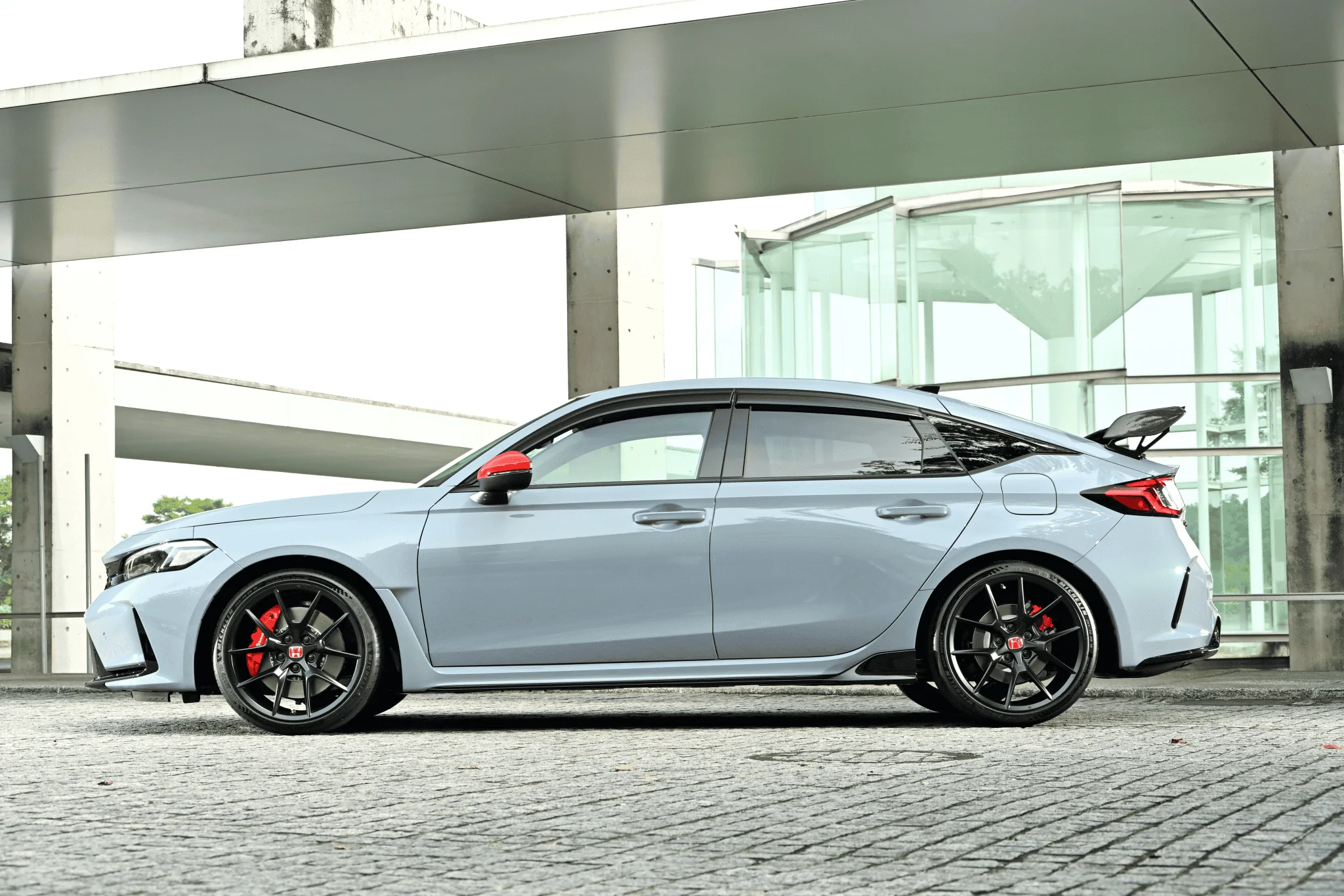 Official SONIC GRAY PEARL FL5 Type R Photos Thread | CivicXI - 11th Gen ...