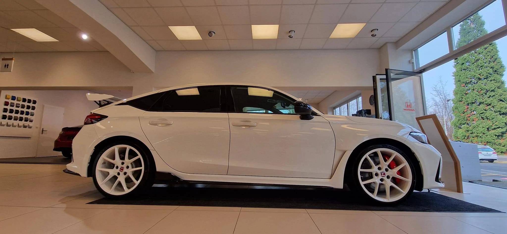 Championship White FL5 Civic Type R w/ paint matched spoiler wing and ...