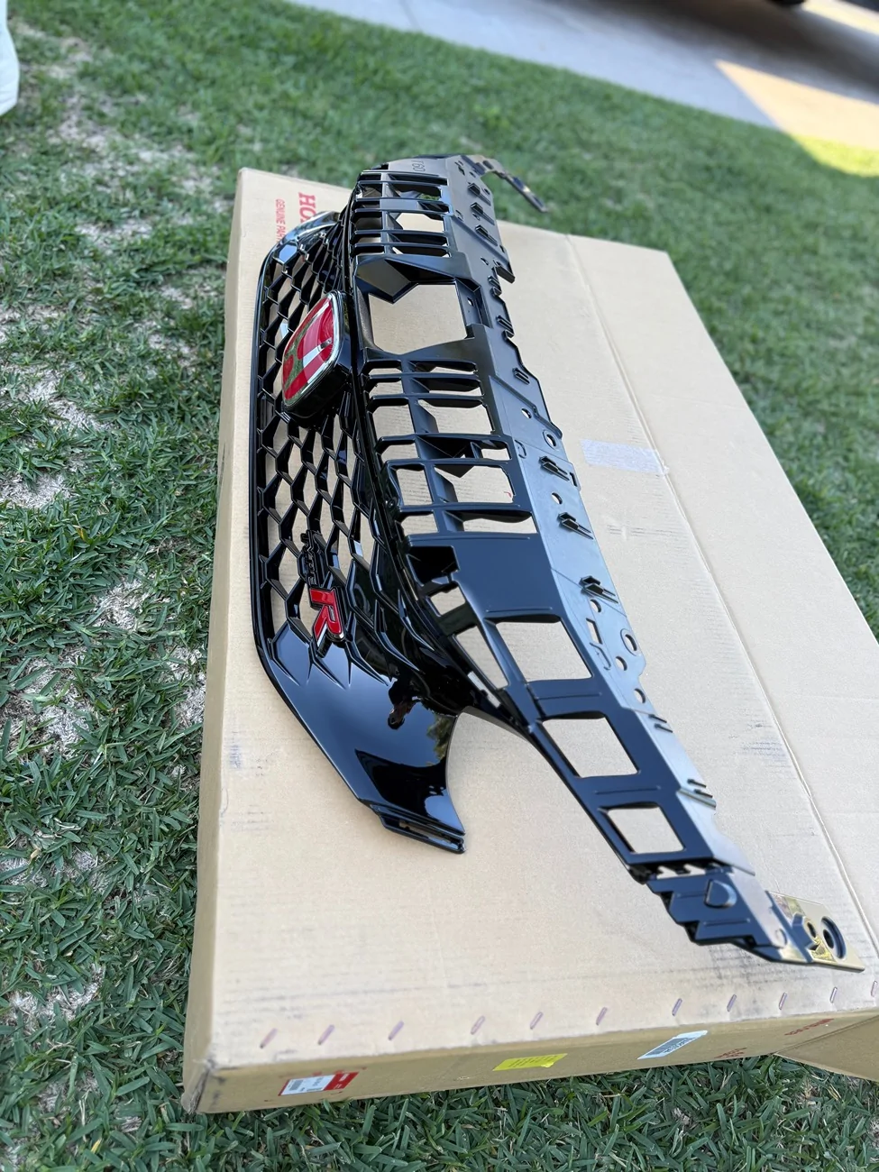 California - FL5 Type R Front Grill (upper) with Emblems | CivicXI ...